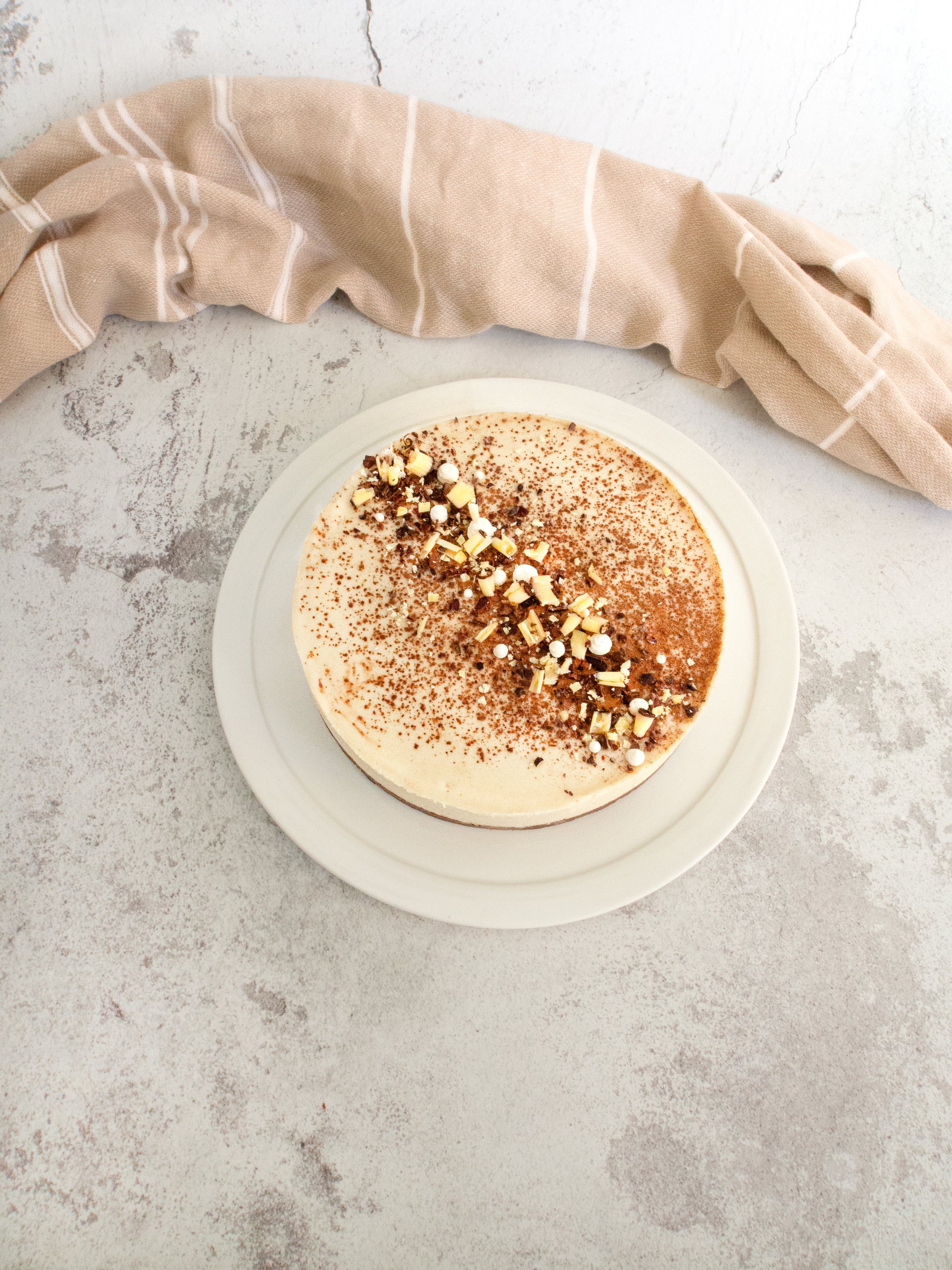 White choco raw vegan organic gluten-free cake / refined sugar-free ...